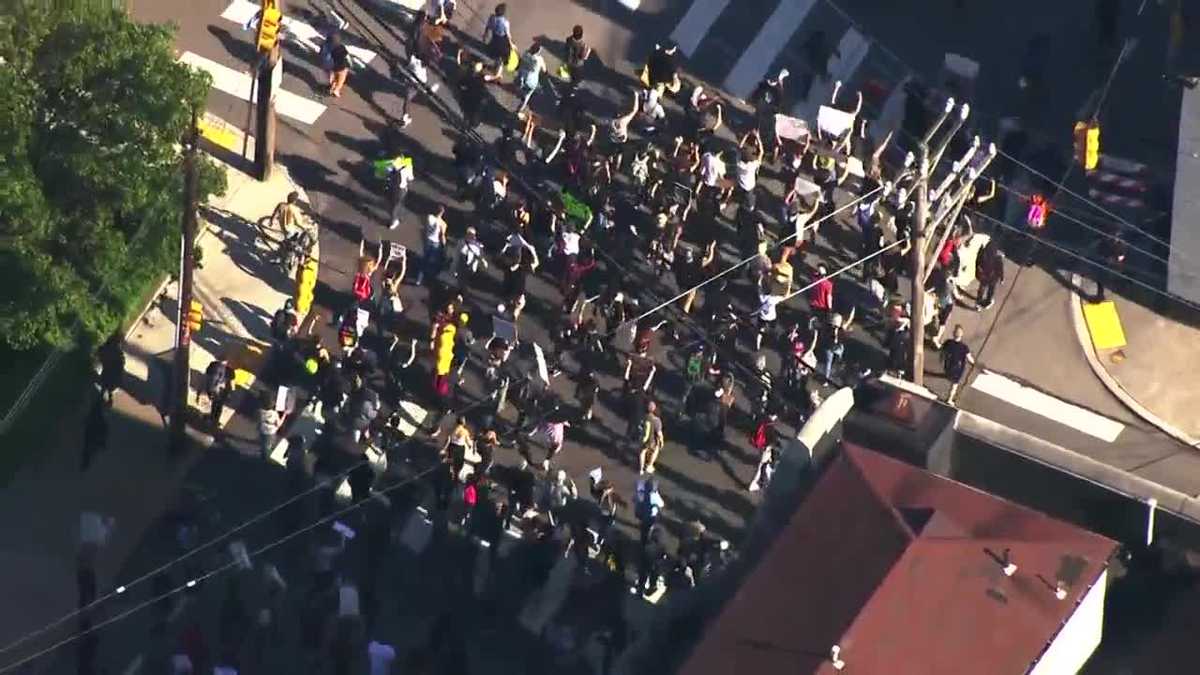 Pittsburgh protesters on move to South Side after sit-in outside ...