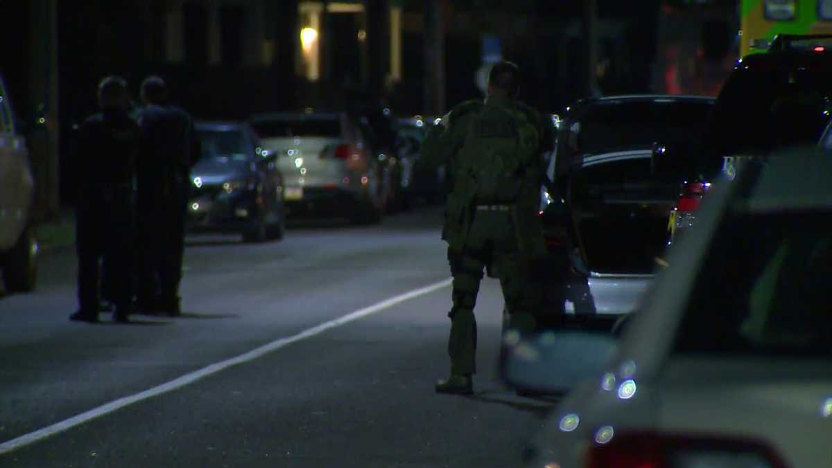 Neighborhood placed on lockdown as SWAT team is called to Avalon