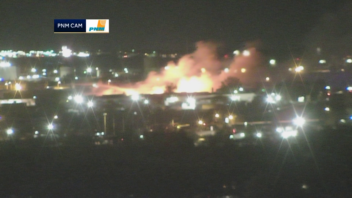 Large fire burns in Albuquerque's South Valley