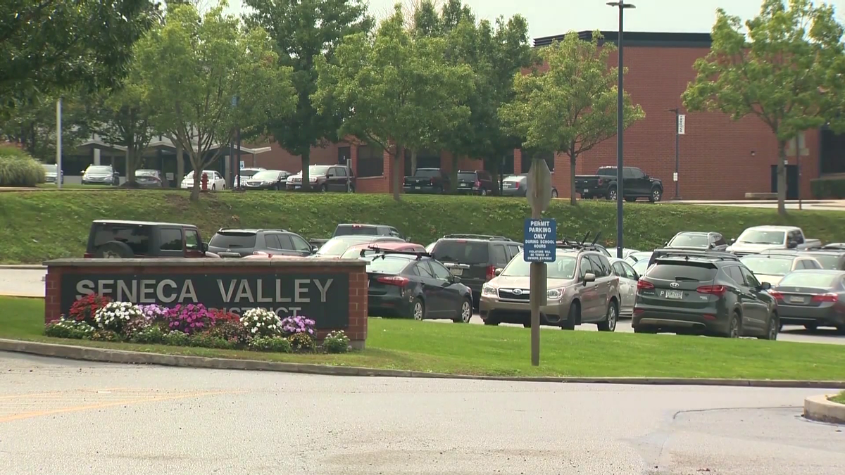 Seneca Valley School District to start five days of in-person instruction