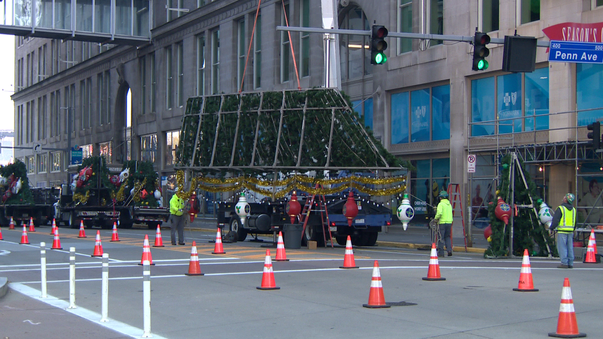 Getting ready for the holidays: Pittsburgh’s Unity Tree is being assembled