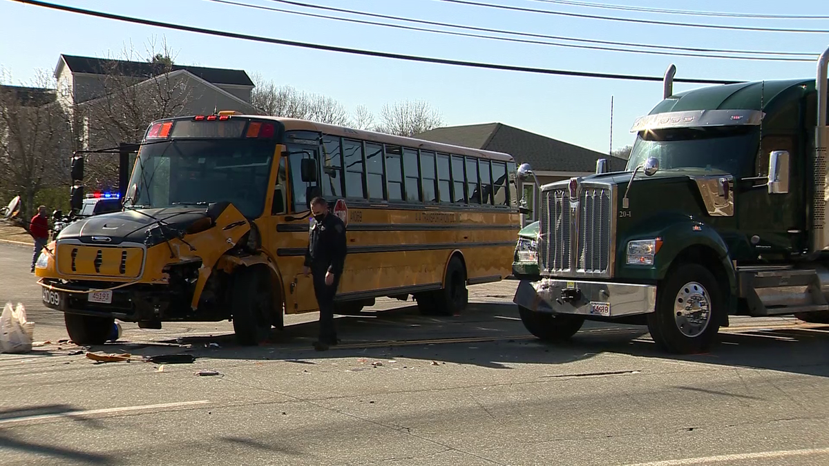 7 students injured in school bus crash