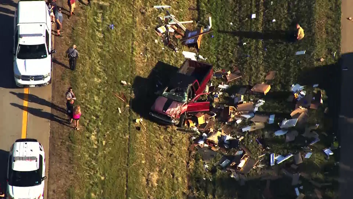 Two people flown to hospital after crash on I-79 in Washington County