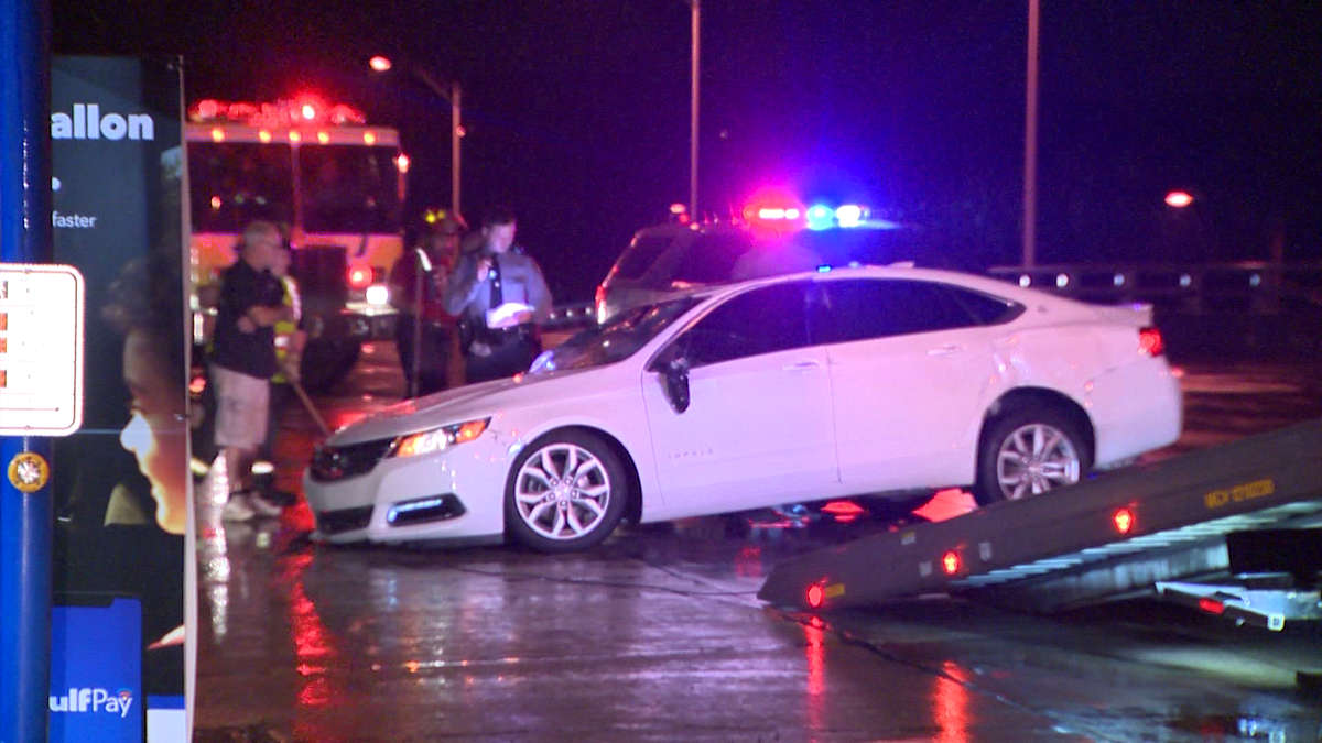 Driver runs off following crash in Whitaker