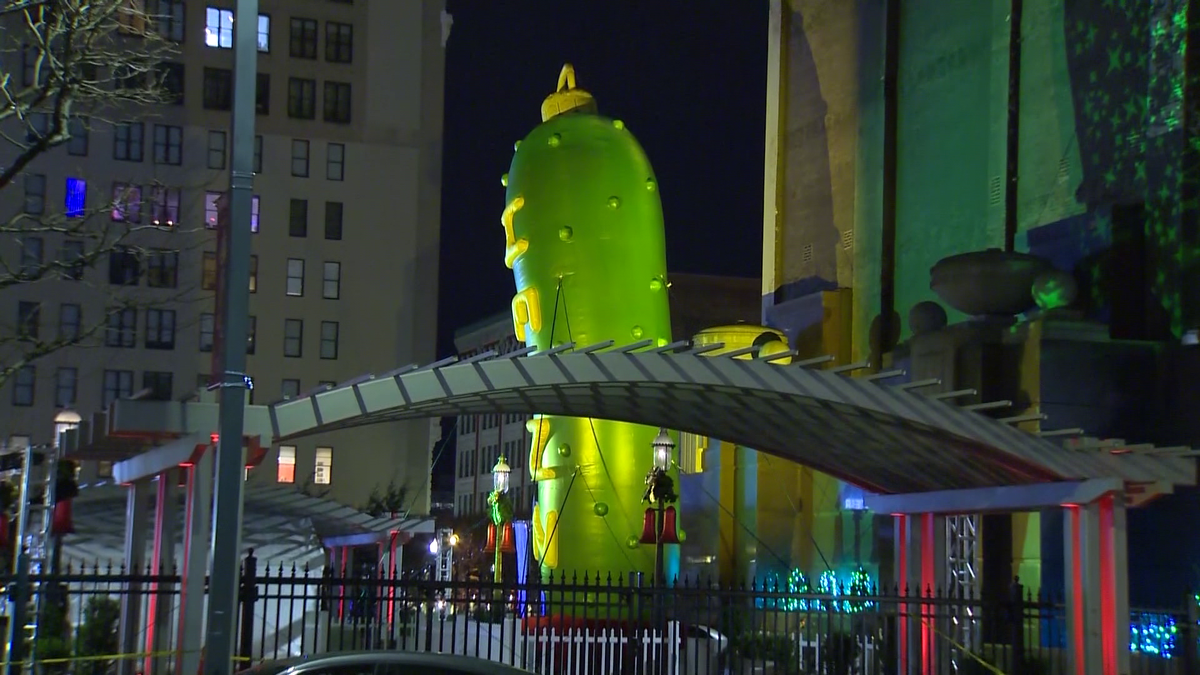World’s largest pickle ornament returns to Downtown Pittsburgh