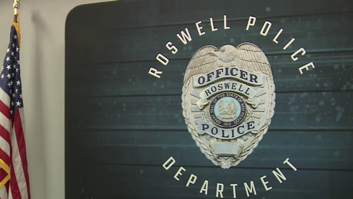 1 dead in hit-and-run crash in Roswell