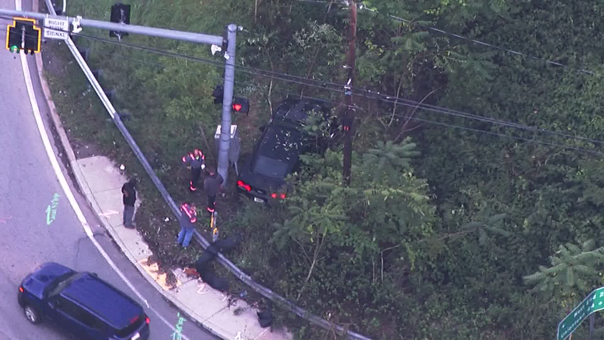 Vehicle goes off the road at busy Pittsburgh intersection