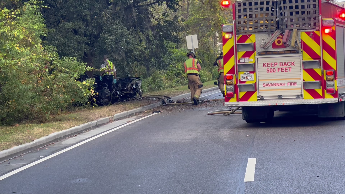 Investigation underway in Savannah after fiery car wreck