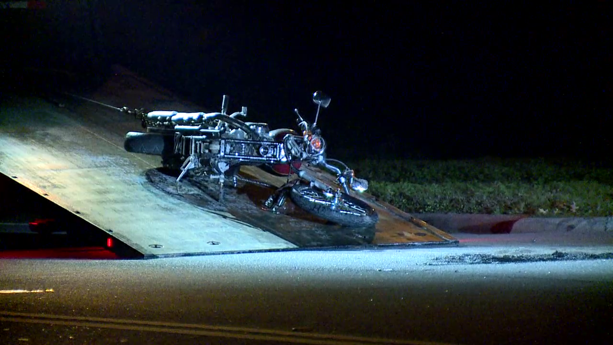 Savannah: Motorcycle crash shuts down part of I-516