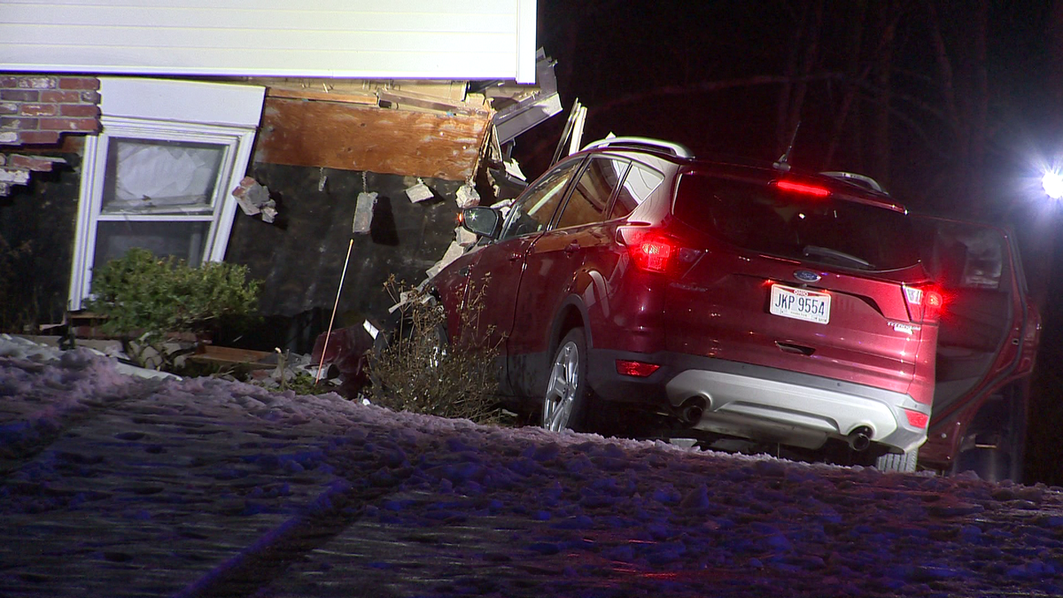 Residence uninhabitable after SUV crashes into home in Wilmington ...