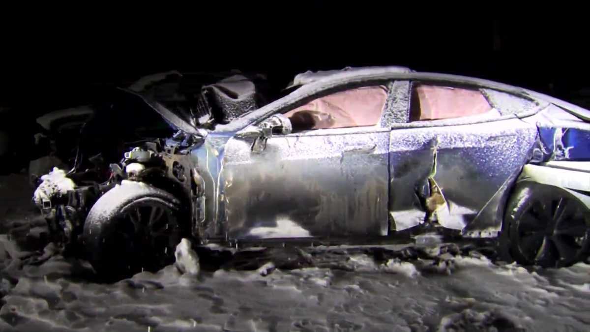 Electric vehicle fires causing new challenges for firefighters