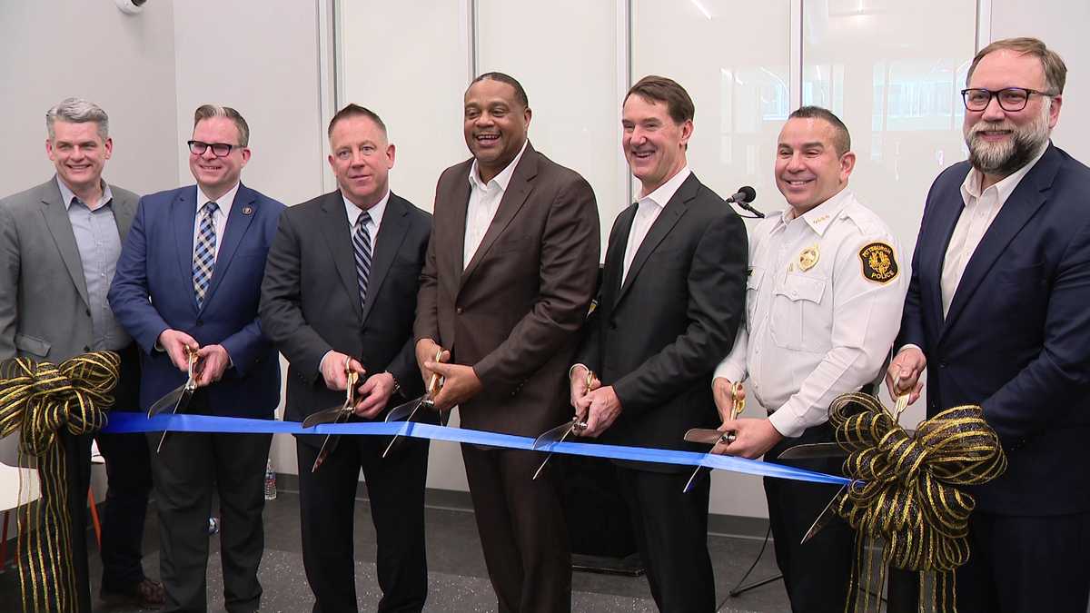 Pittsburgh police bureau opens new Downtown substation