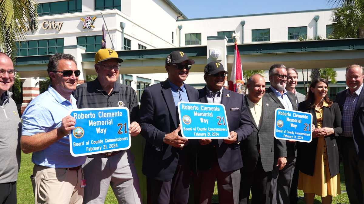 'Roberto Memorial Clemente Way' unveiled in Florida