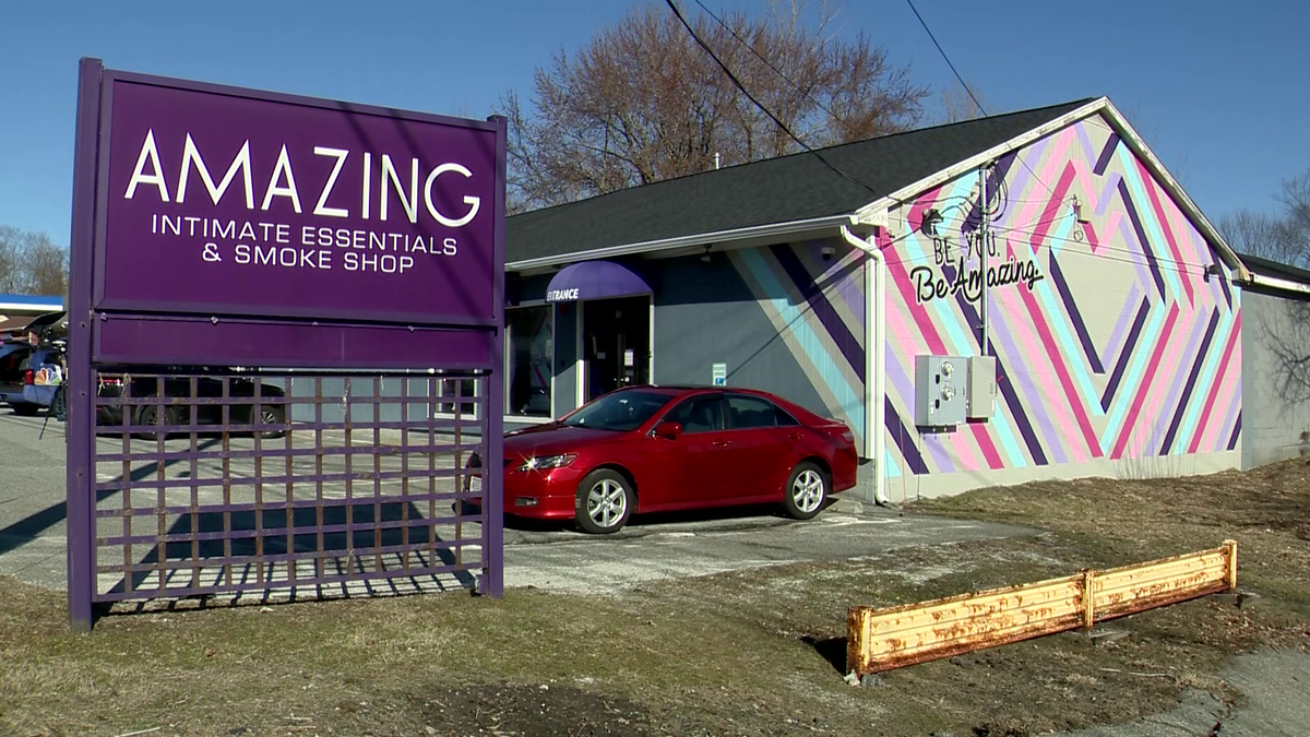 Man arrested after robbing Amazing Intimate Essential Store in ...