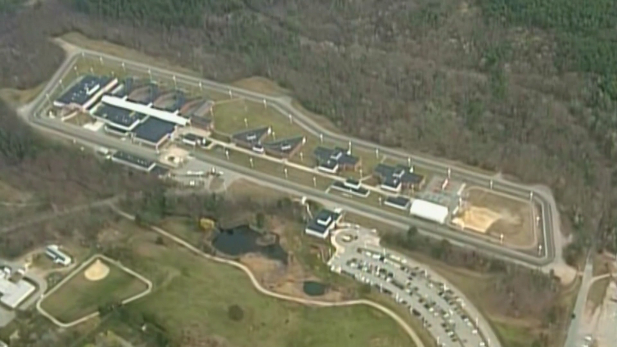Federal prison employee from NH sentenced, took money from inmate
