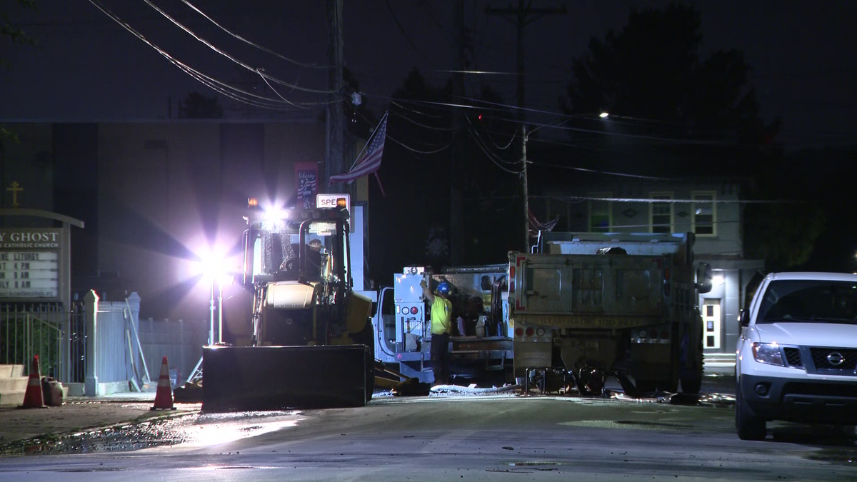 Crews called to water main break in McKees Rocks