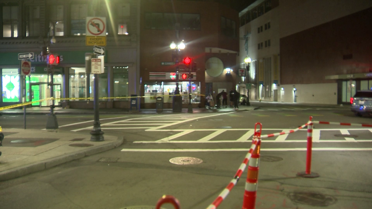 2 people shot in Boston's Downtown Crossing; police investigation underway