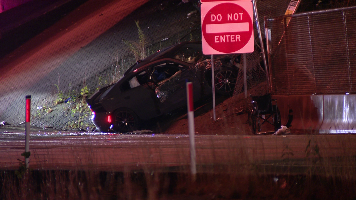 Vehicle goes off the road during crash on Pittsburgh’s North Side