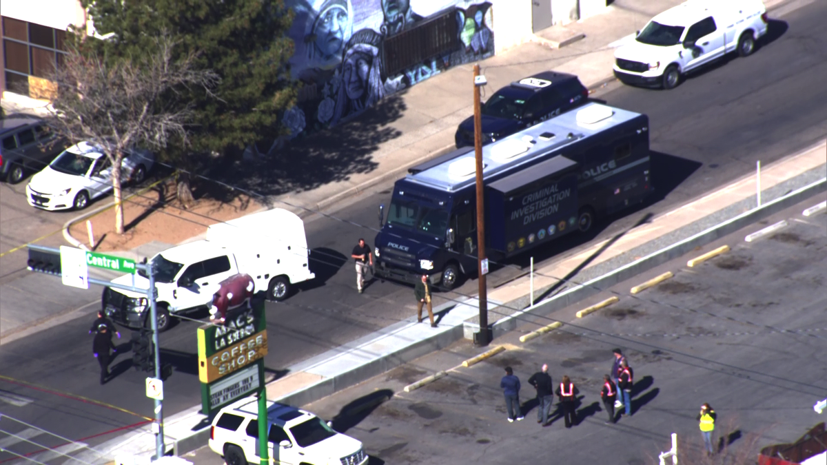 Police investigate fatal stabbing in southwest Albuquerque