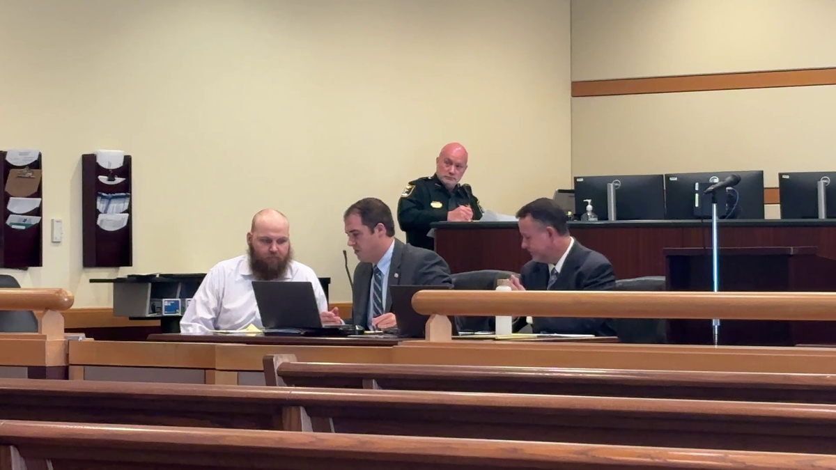 Jury selection begins for Florida man, Christopher Davis, accused of ...