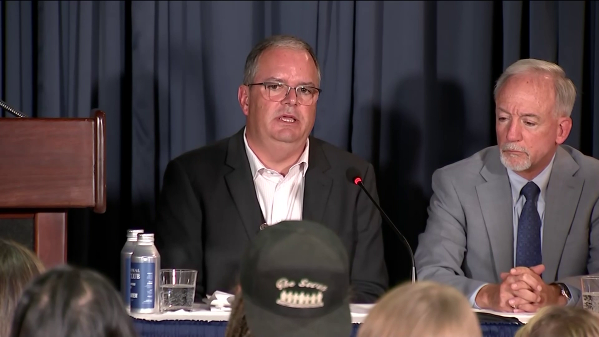 Mass. father who lost family in DC plane crash frustrated with airline ...