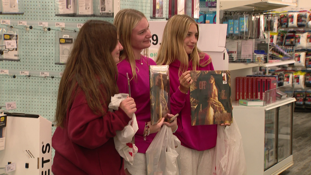 Swifties unite: Excitement for Taylor Swift’s new album hits Pittsburgh