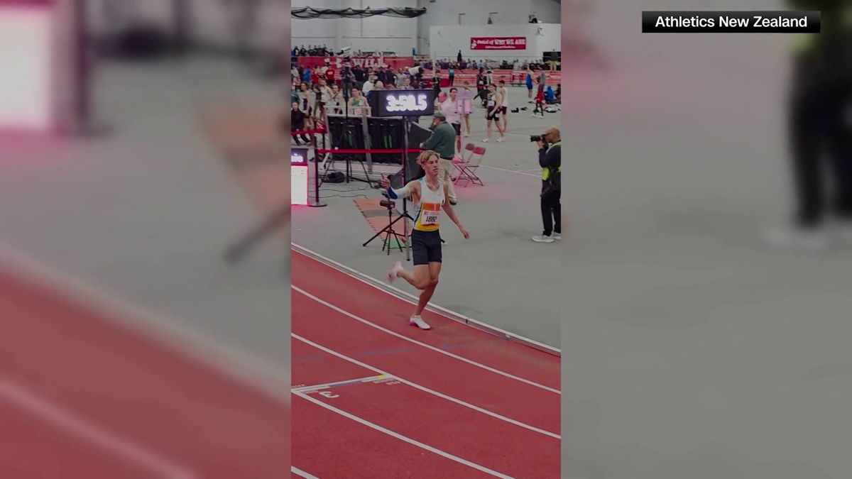 World's fastest teen sets mile record in Boston