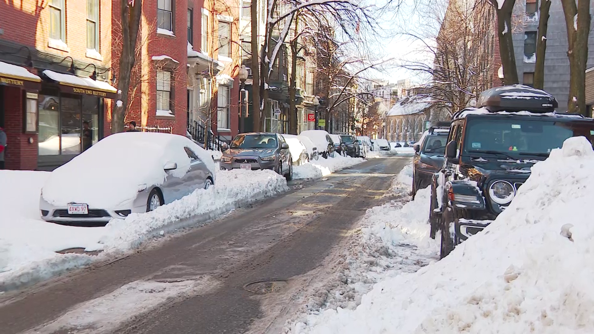City crews, residents rush to clear Boston streets and sidewalks as ...