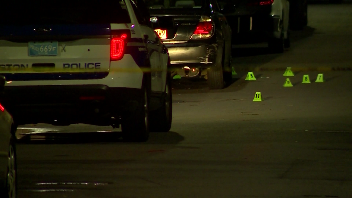 18-year-old boy shot, killed in Boston