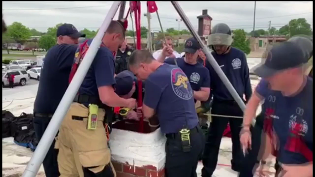 Alleged thief gets stuck trying to shimmy down chimney