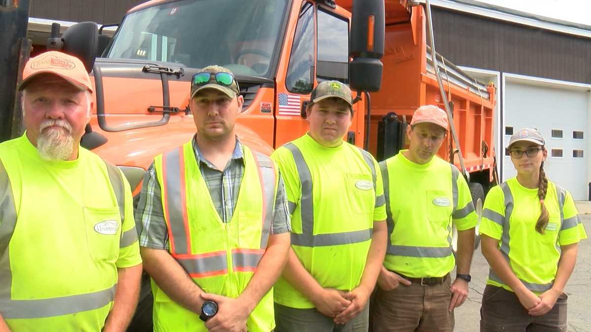 VTrans workers save teenagers from raging river