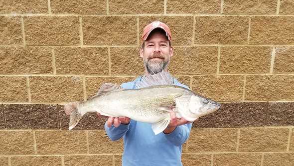 Warsaw man nabs state-record walleye