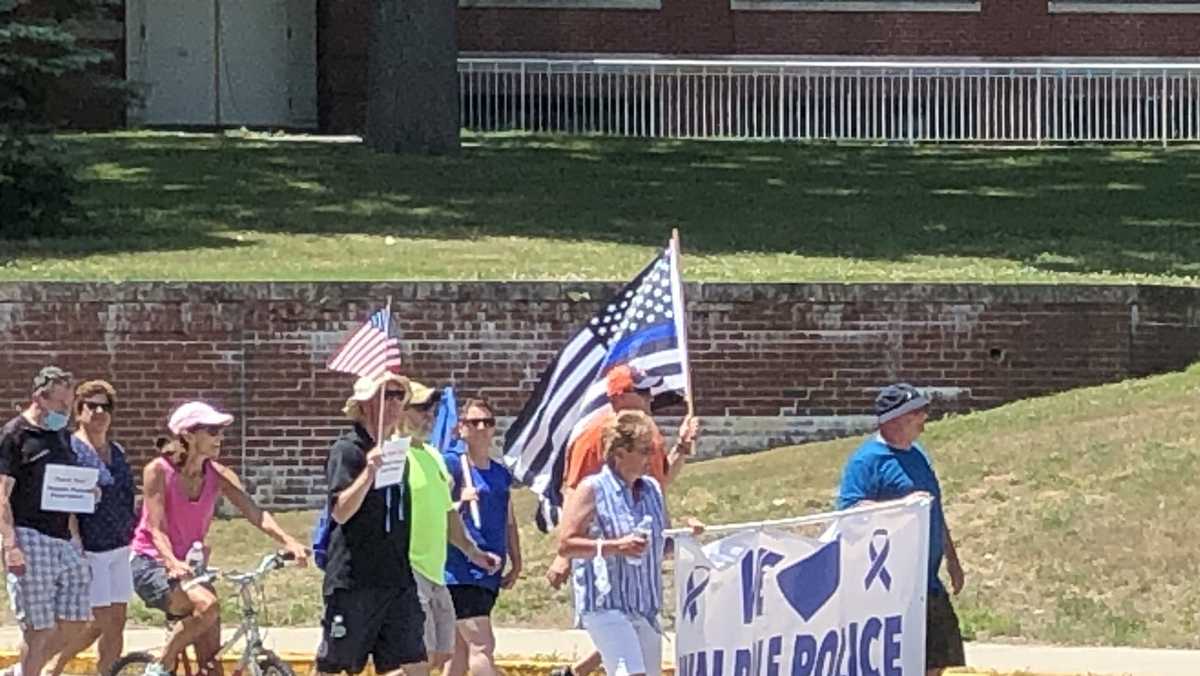 Hundreds participate in march through Walpole showing support for police