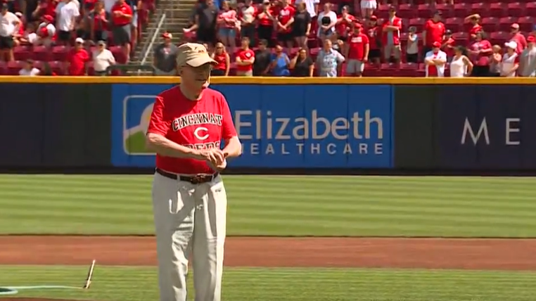 WATCH: 99-year-old World War II Veteran delivers Reds' ceremonial first ...