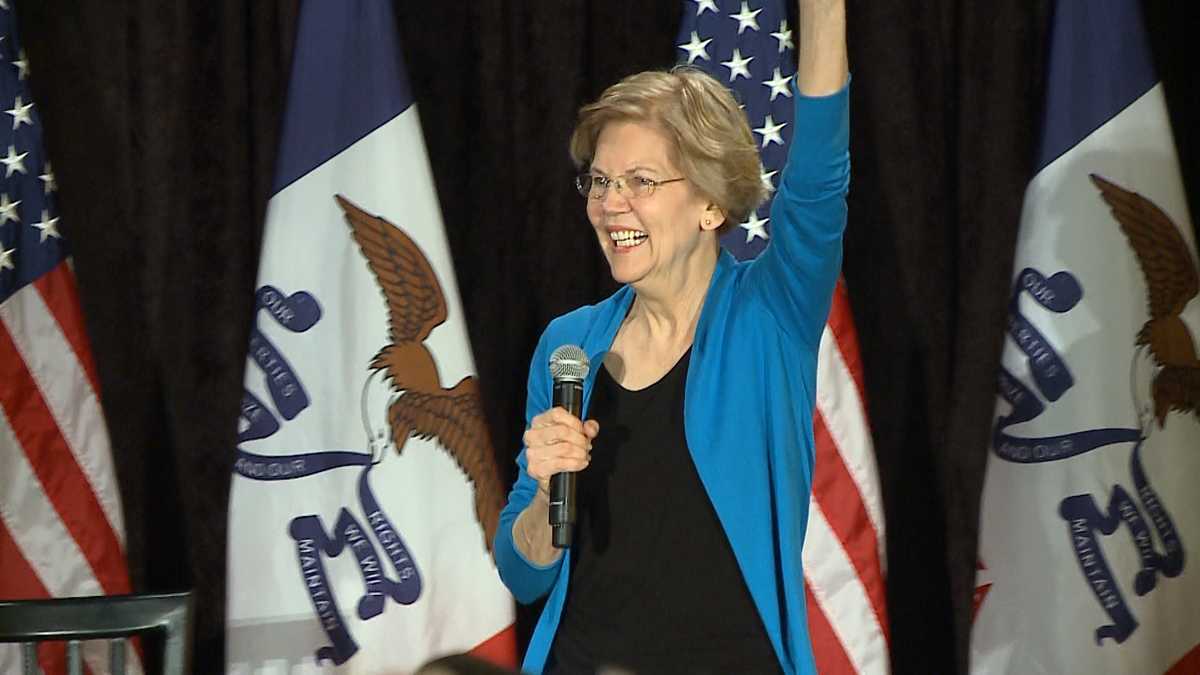 Sen. Elizabeth Warren stops in Council Bluffs on exploratory committee tour