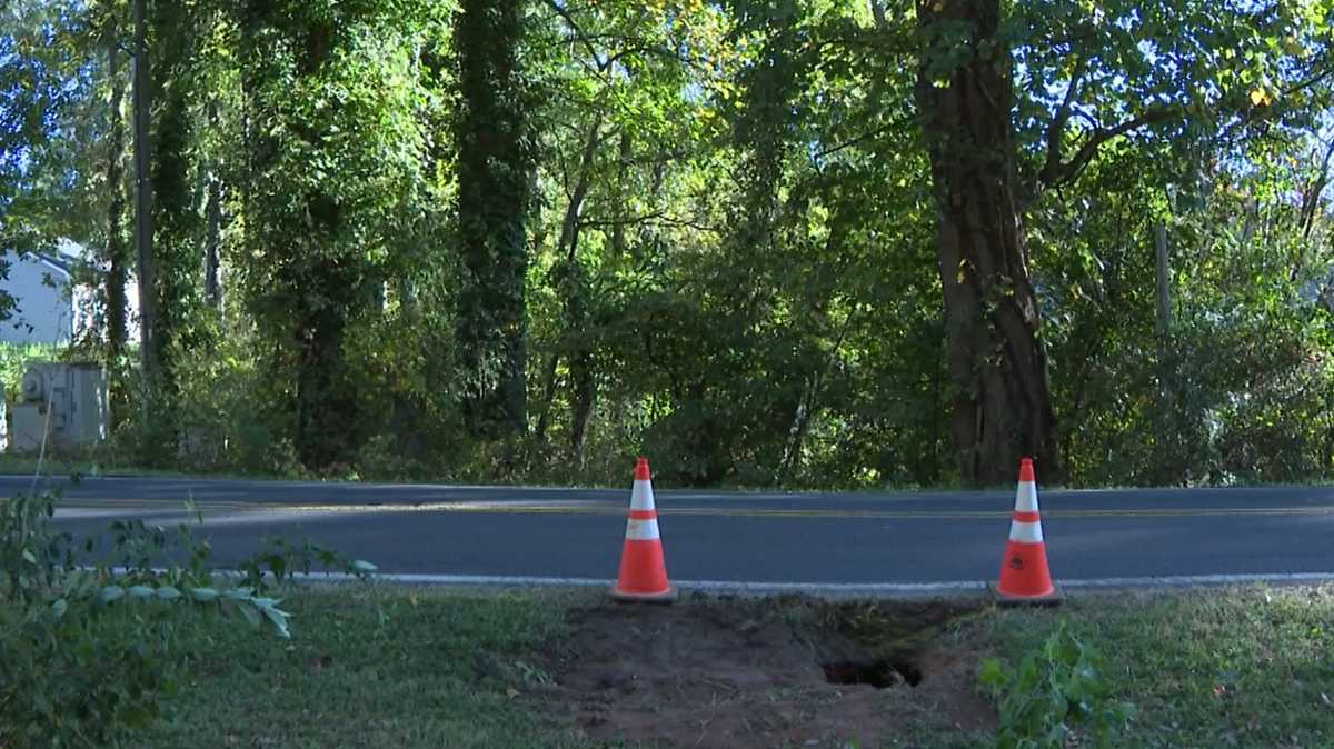 Anderson County: Portion of road shut down due to subsurface washout