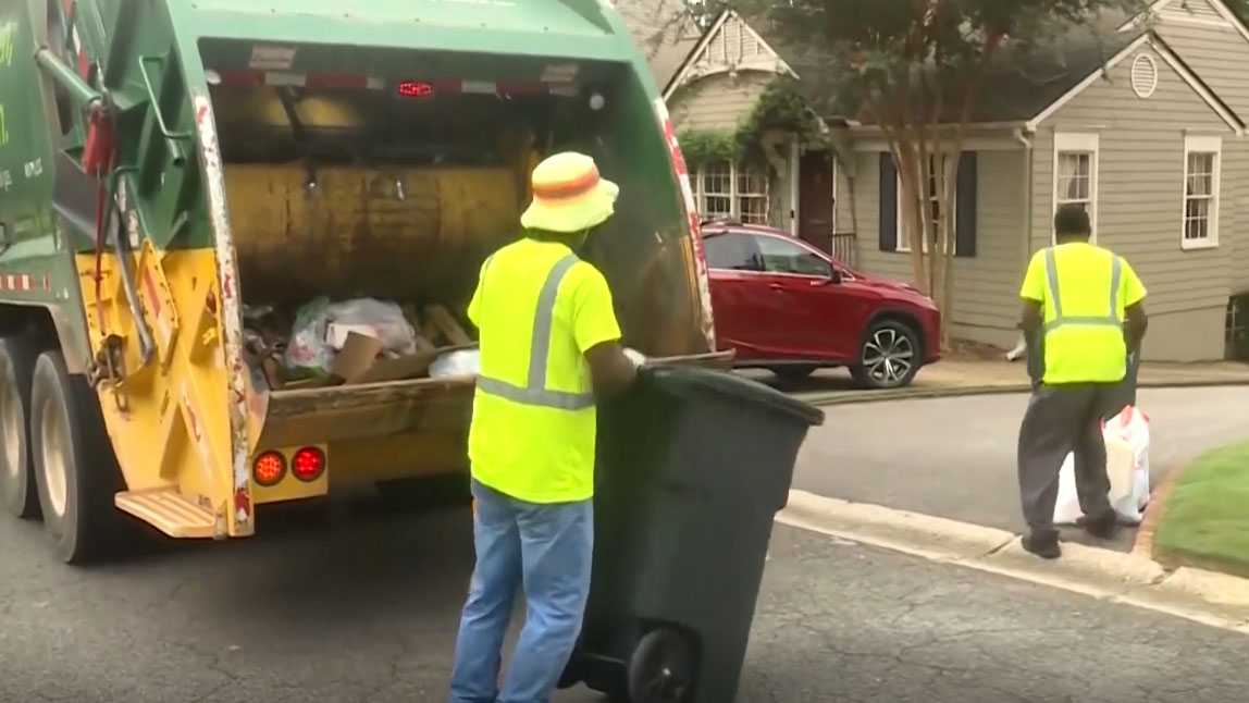 Waste Management threatens lawsuit over Jackson's garbage contract