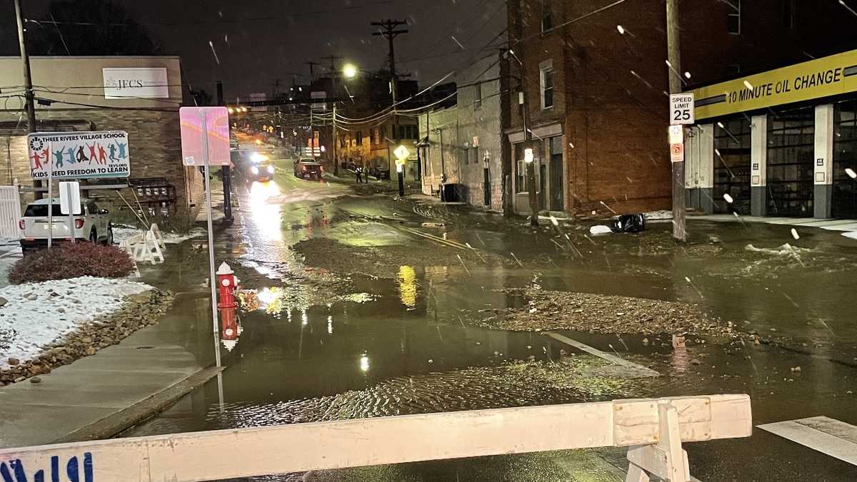 Water main break impacting busy intersection in Pittsburgh