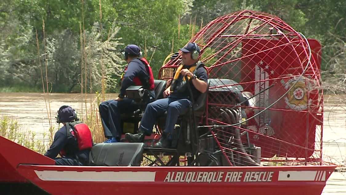 Rescue crews busy on the Rio Grande, at least five people rescued