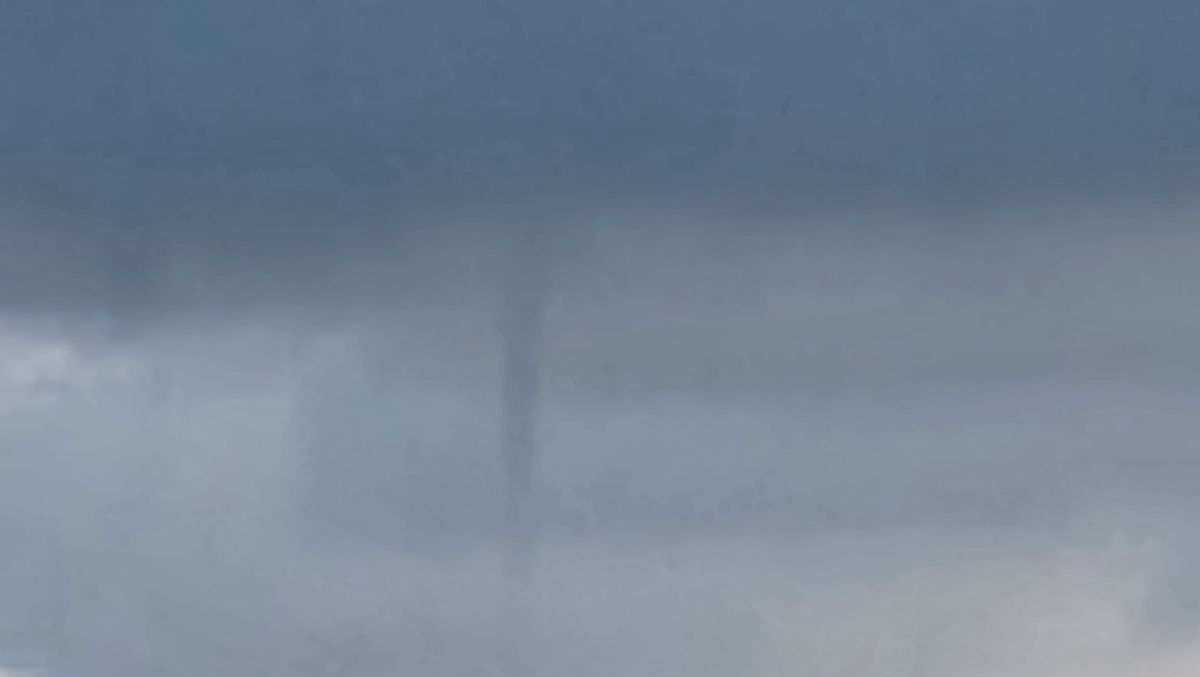 New Orleans residents see waterspout near Causeway Bridge