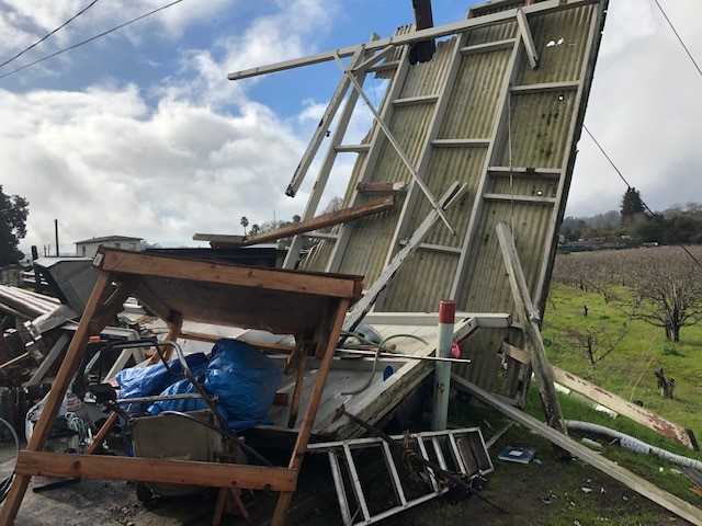 Strong wind gusts damage Watsonville home