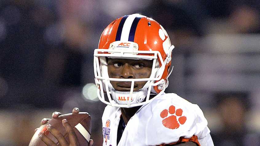 Clemson’s Deshaun Watson becomes first repeat winner of Manning Award