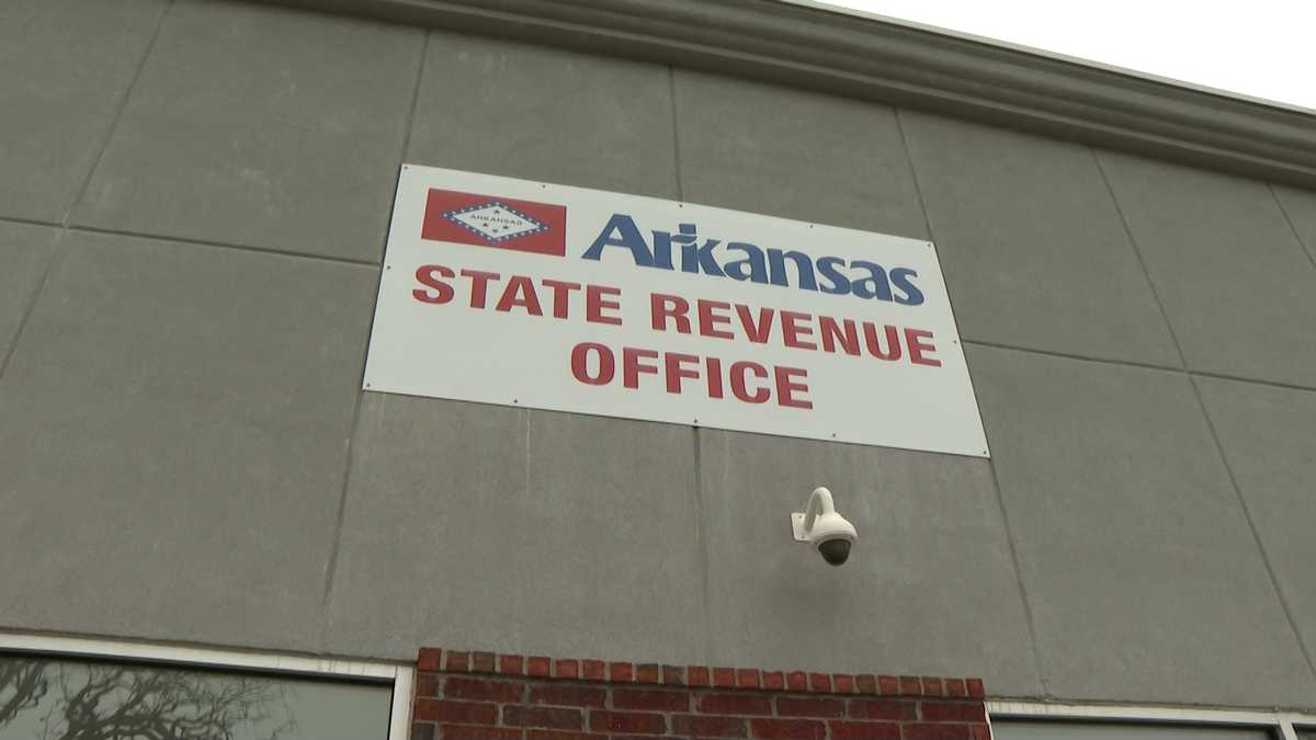 Fayetteville, Arkansas DMV busy ahead of Real ID deadline