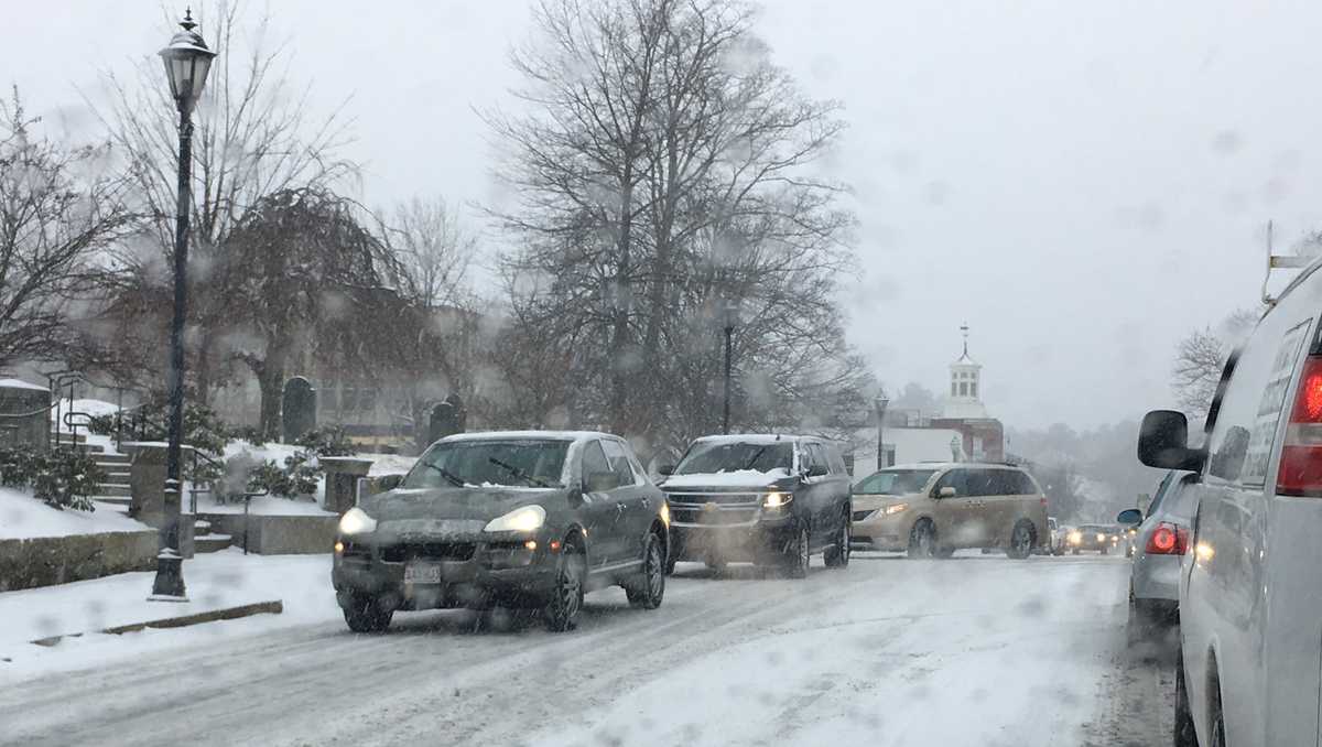 Snowy conditions make for treacherous evening commute
