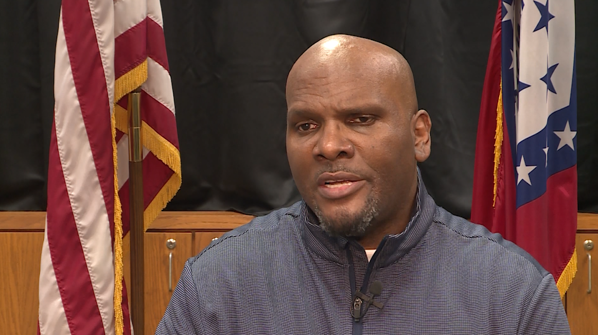 Fort Smith's Captain Wendall Sampson retires from the police force