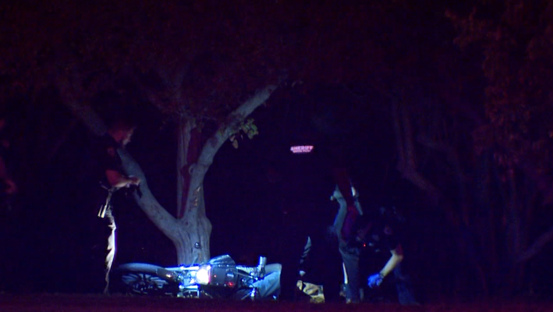 West Allis car chase ands as motorcyclist crashes into tree