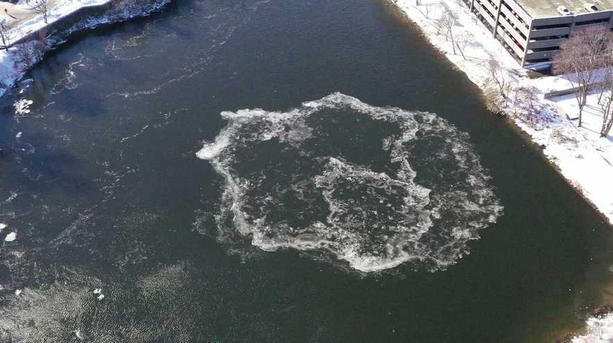 Famous New England ice disk appears to be re-forming