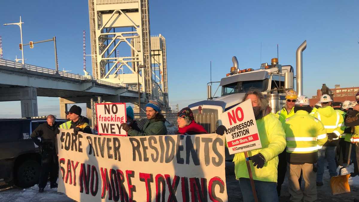 4 arrested as protesters block entrance as work begins at Weymouth ...