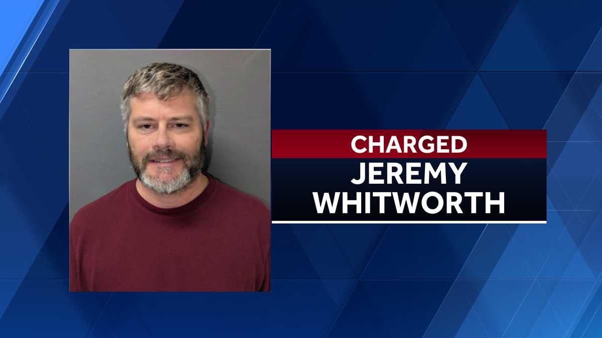 North Carolina: Davidson College employee charged with secret peeping