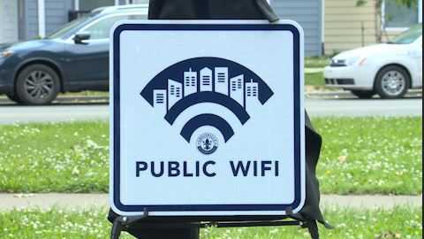 Free outdoor Wi-Fi service installed in Russell neighborhood